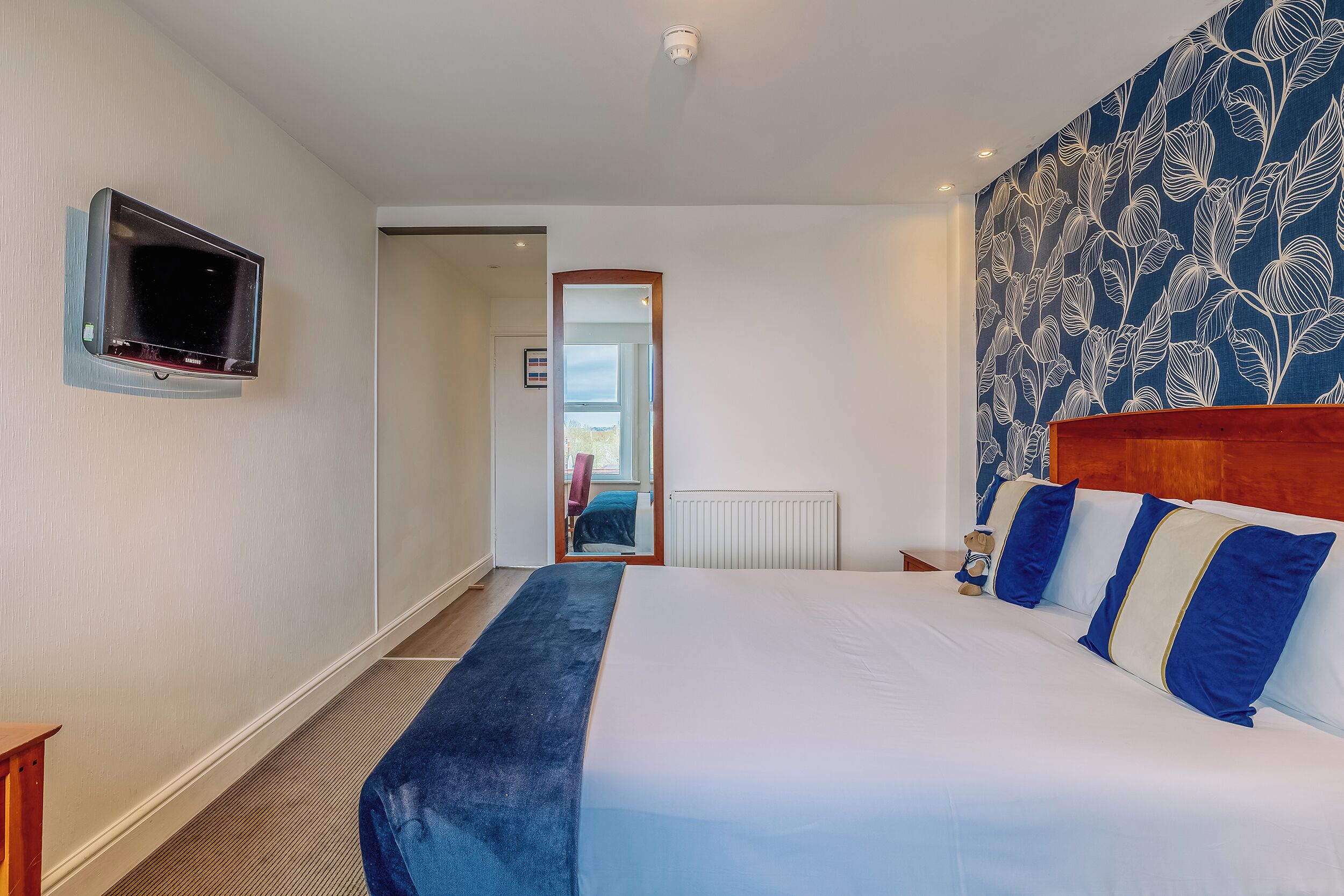 Relax & Unwind In A Beautiful Seaside Setting Near Southend Attractions - Southend-on-Sea