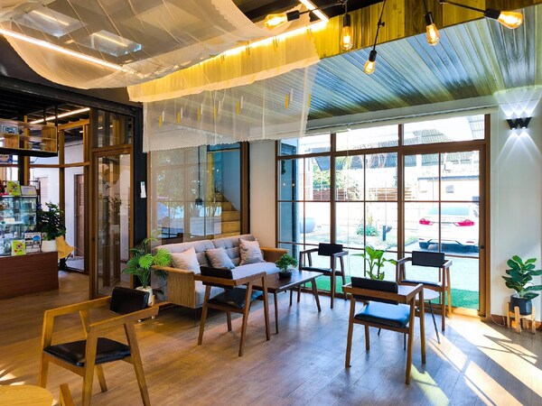 Moon In 9 Haus Cafe & Villas - Rayong