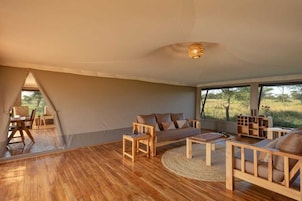 Tenda Familiar, vista para o parque | Sala de estar