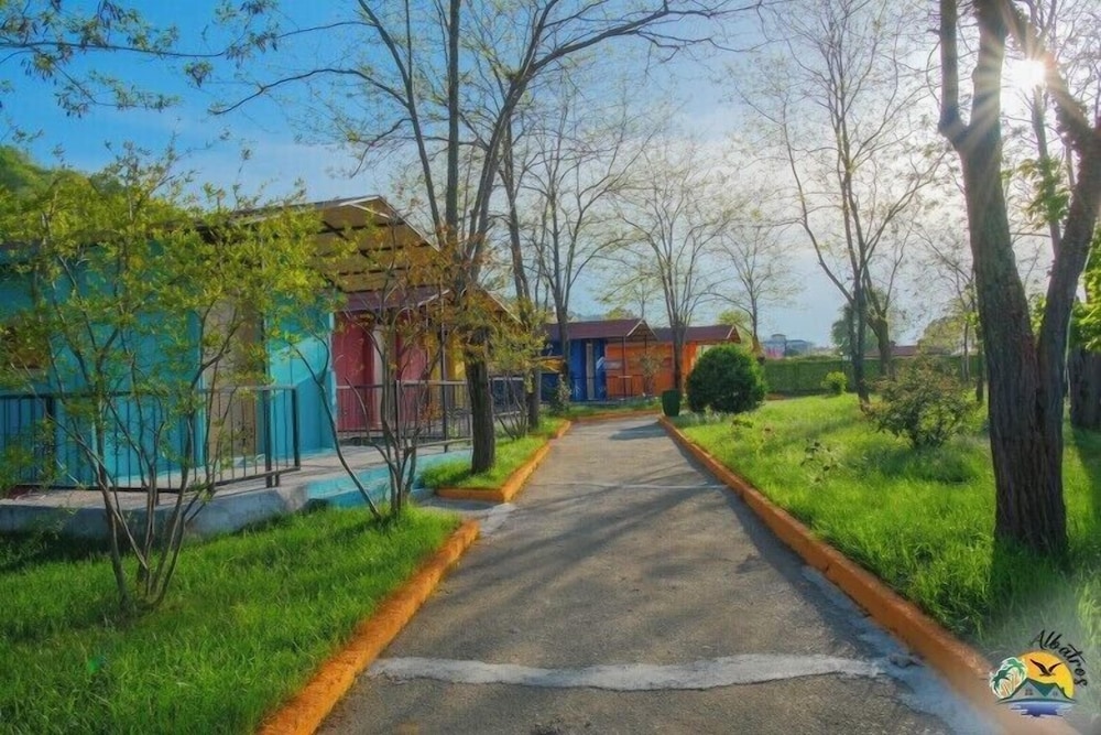 Abana Albatros Bungalow Ve Restoran - Abana