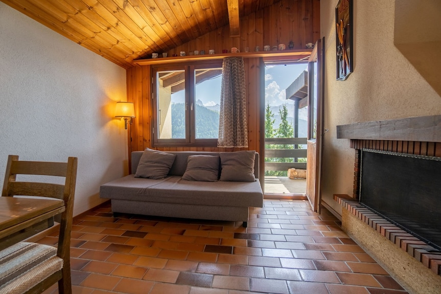 The Apartment Is Located In Les Arsets - Approx. 1.5 Km From The Start Of The Fracherets Ski Lift Co - Les Diablerets