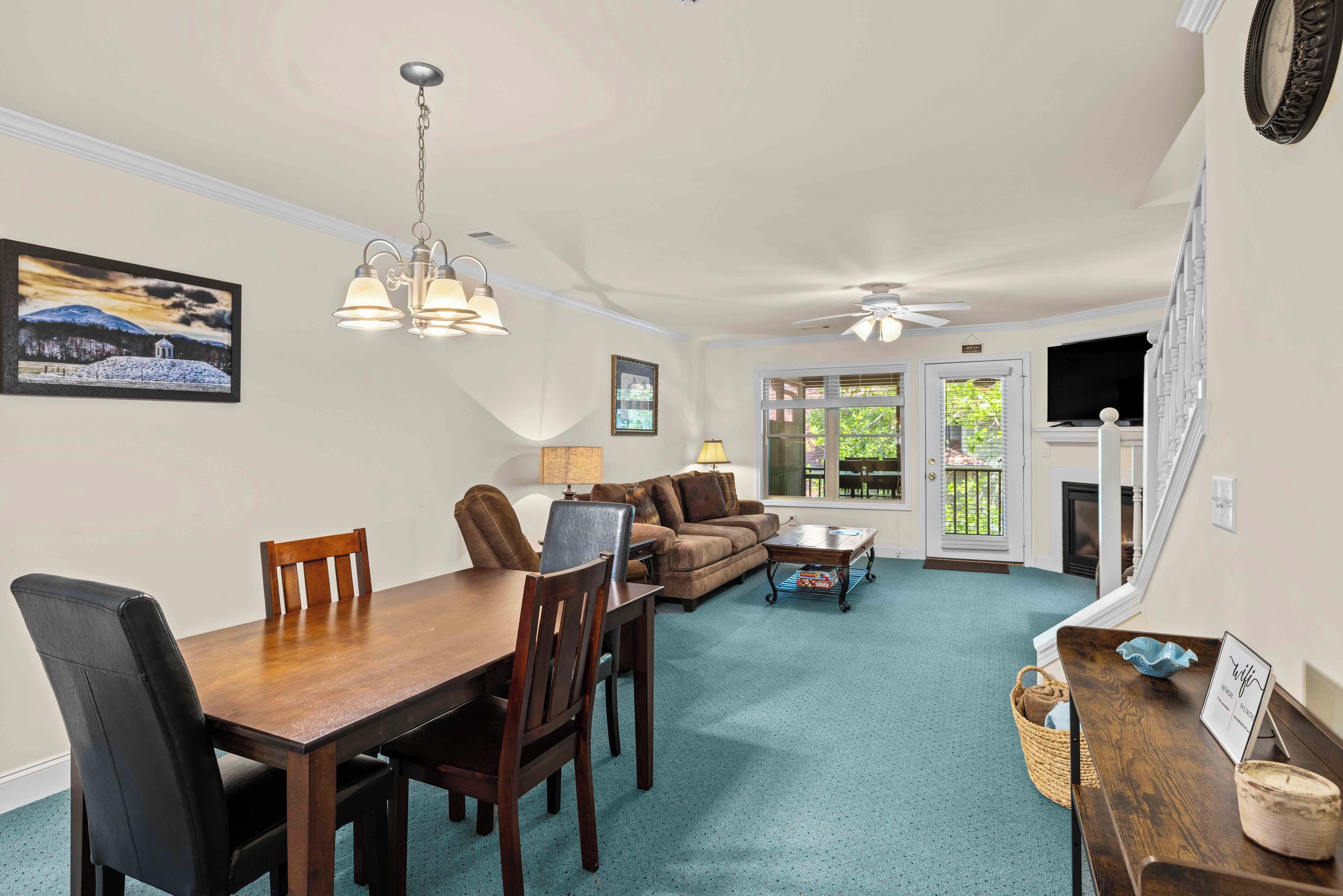 Uptown Getaway - Free Spring Night - Helen, GA