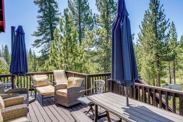 Near Downhill Ski Resort! Hot Tub Haven In Truckee - Truckee, CA