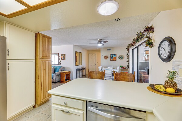 Private Backyard: Sunny Mesa Home W/ Pool Access - Mesa