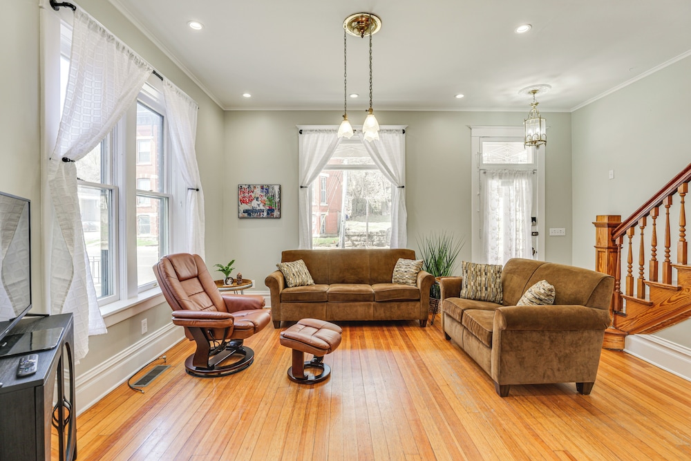 Walk Downtown: Inviting Historic Home In Dubuque! - Iowa