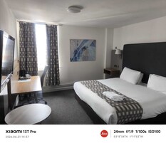 Wi-Fi de cortesia, roupa de cama