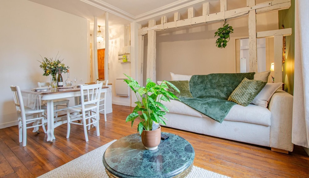 L'ecrin De La Cathédrale - Ibis budget Troyes Est