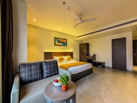 Quarto premium | Roupas de cama premium, escrivaninha, camas extras/dobráveis (sobretaxa)