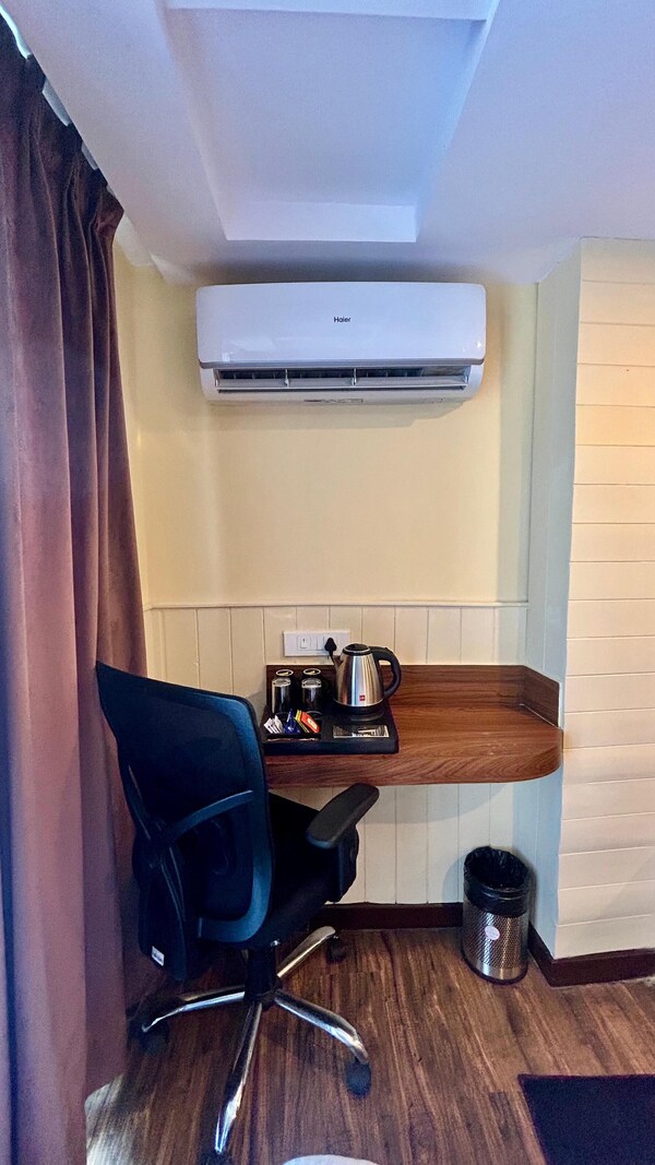 The Leisure Cave Mussoorie - Mussoorie