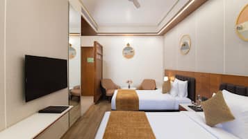 Quarto Executivo | Secretária adequada para computadores portáteis, Wi-fi grátis