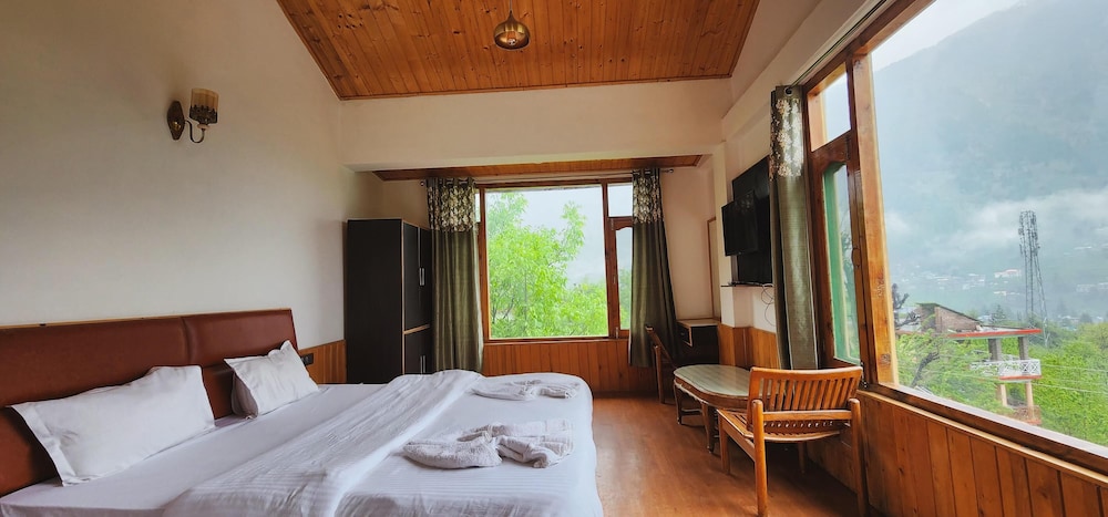 Hostelam The Mountain Story - Manali