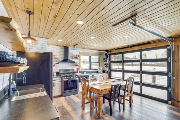 Modern Granby Retreat: Fish, Hike & Relax! - Granby, CO