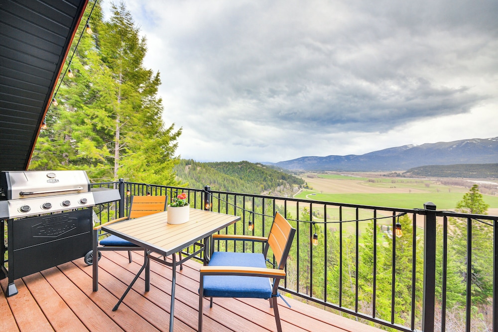 Mtn & River-view Gem W/ Balcony In Bonners Ferry - Bonners Ferry, ID