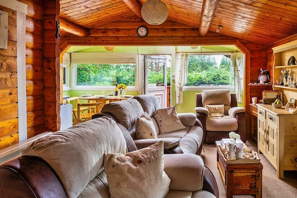 Log Cabin In Snowdonia Near Rhinog Mountains - Gwynedd