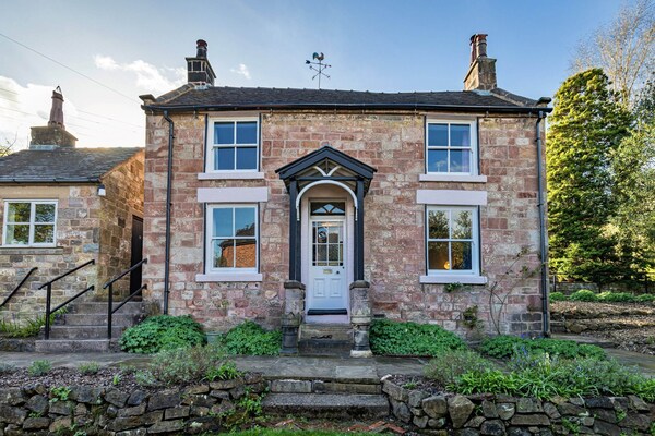 Cottage In Peak District Near Roaches Rocks - Stoke-on-Trent