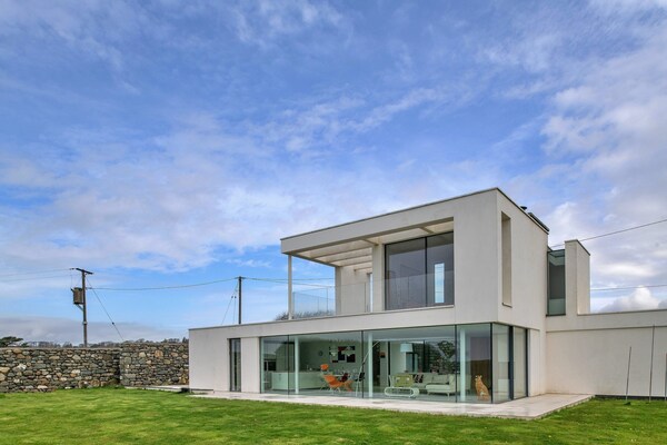 Clifftop Retreat In Criccieth With Stunning Views - Criccieth