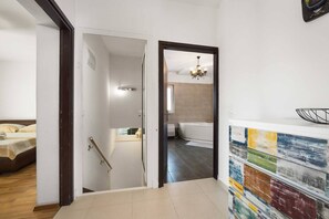 Apartamento | Casa de banho | Um secador de cabelo 