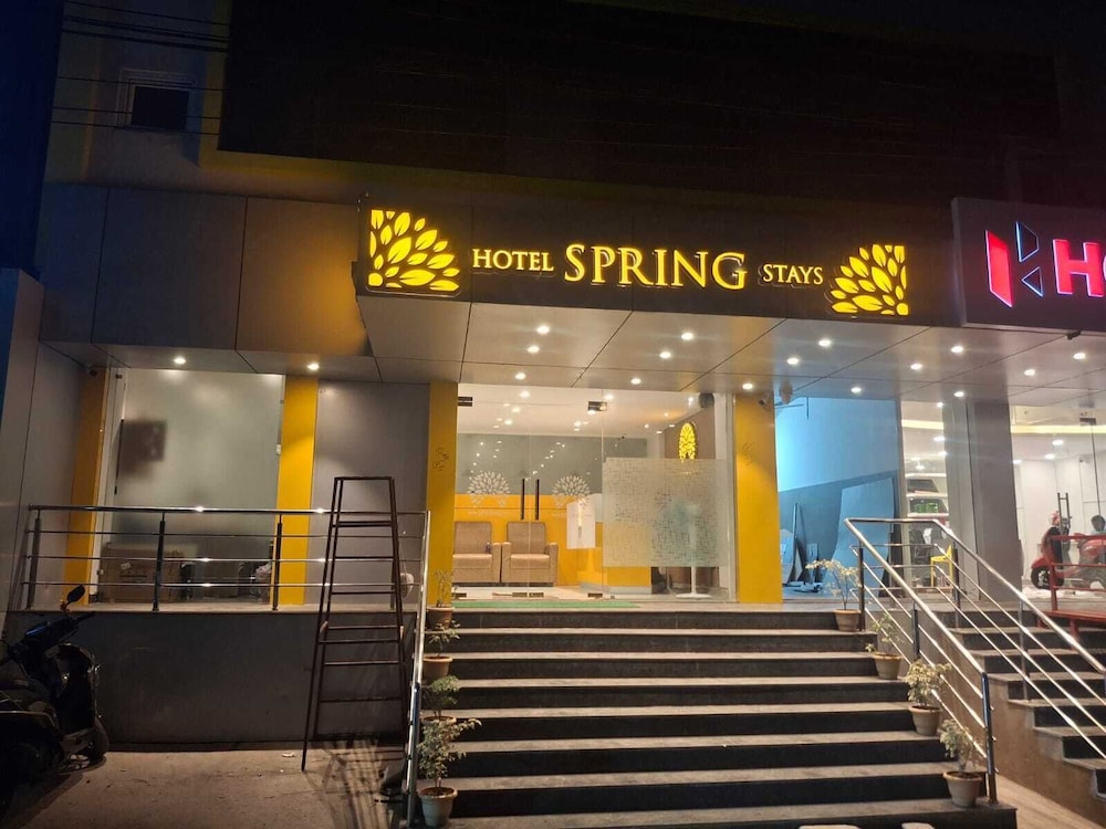 Hotel Spring Stays Near Us Consulate - Hyderabad
