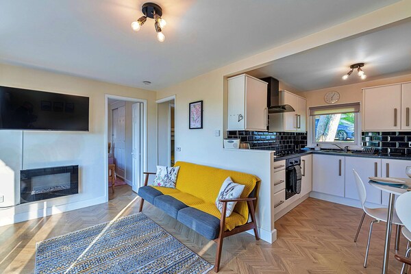 Chalet In Snowdonia With Pool & Fishing Lake - Anglesey