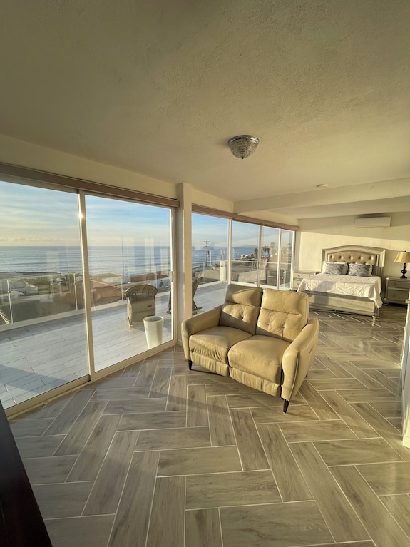 Beautiful 4 Story Beach House With Amazing Rooftop Located In Tijuana-rosarito. - Tijuana