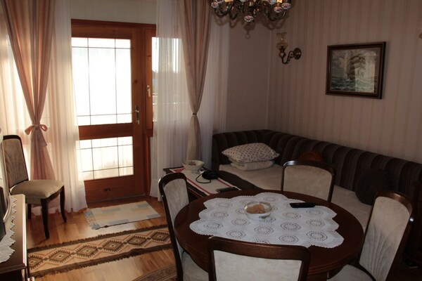 Serene Retreat Near Beach Malo Vitra - Vodice