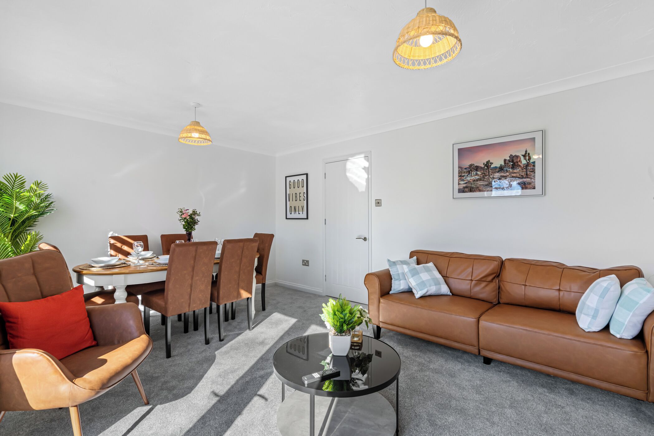 Stylish & Cozy Retreat /Prime Location/ Perfect For Short & Long Stays - Swindon