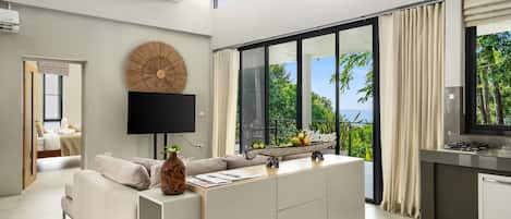Vila, 3 quartos, sacada, vista para o jardim | Sala de estar