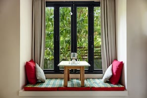 Vila, 3 quartos, sacada, vista para o jardim | Parte interna