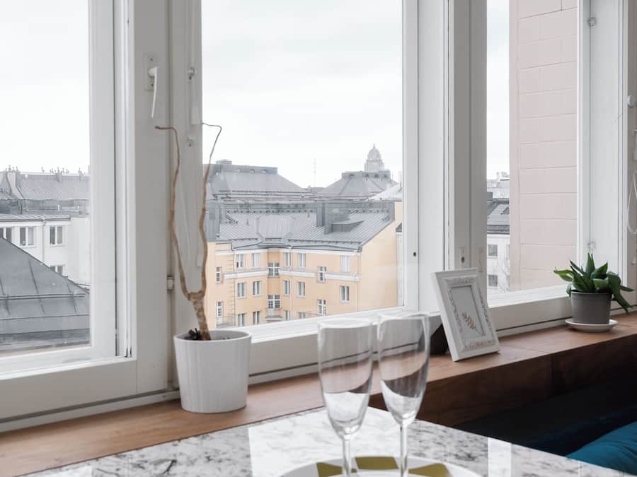 Apartamento clássico, vista para o pátio | Vista do quarto