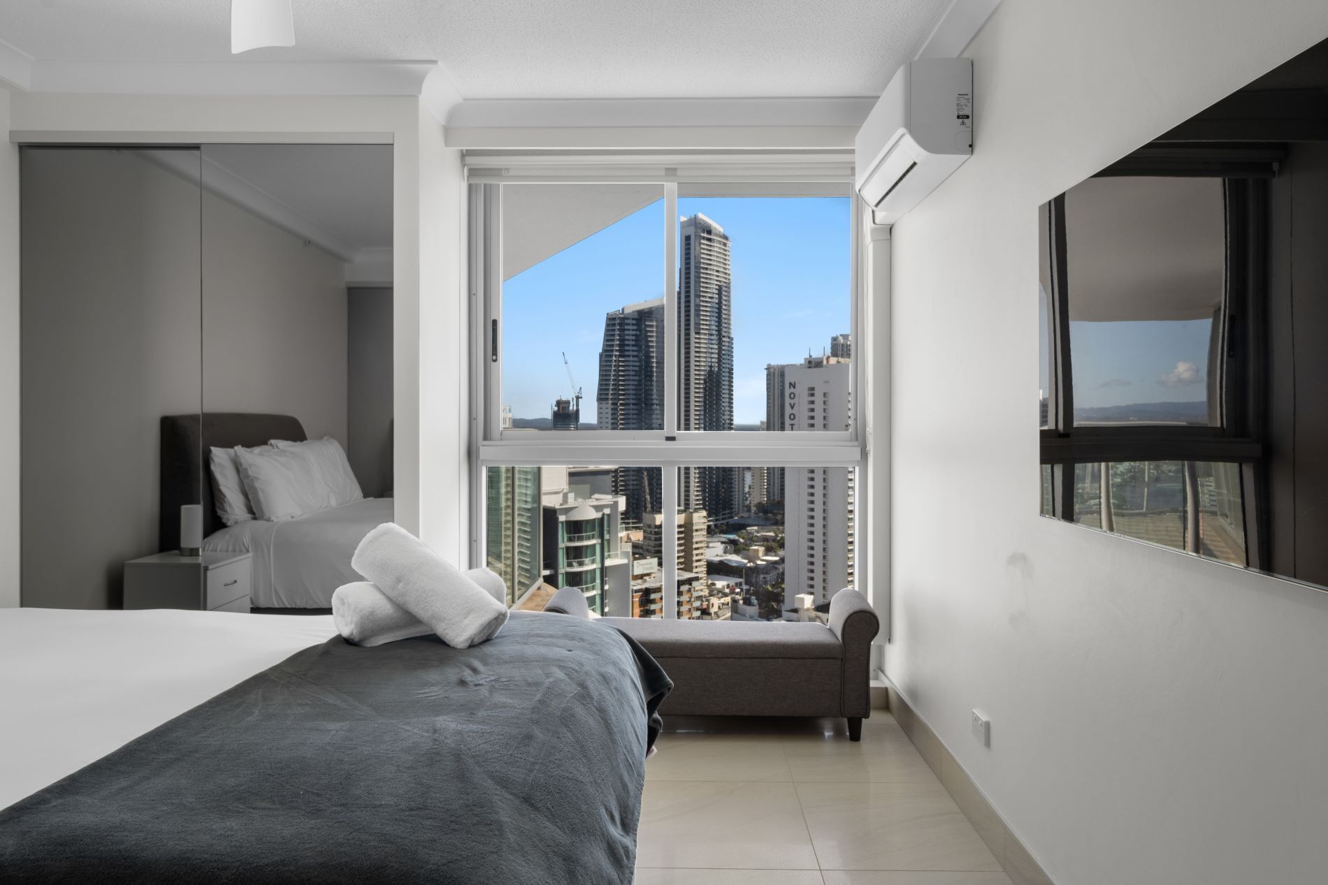 2 Bedroom Oceanview Escape At Peninsula Resort  Surfers Paradise - Surfers Paradise