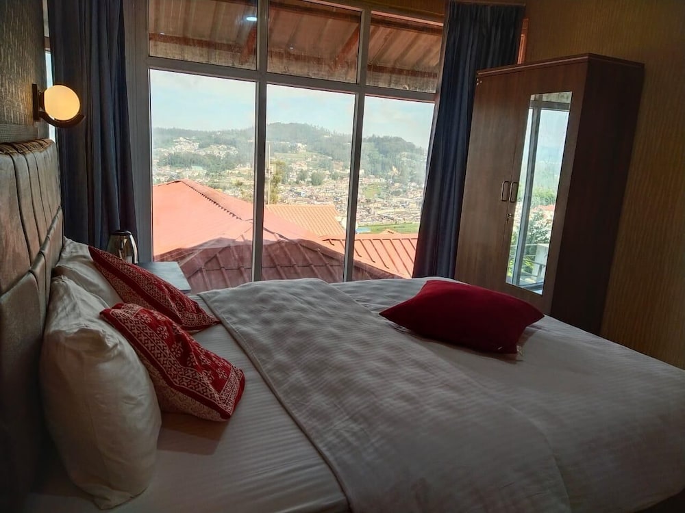 Blossom Springs - Ooty
