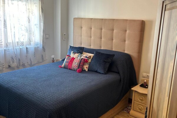 House -Sleeps6, Pet Friendly, Garden, Fireplace - Alicante