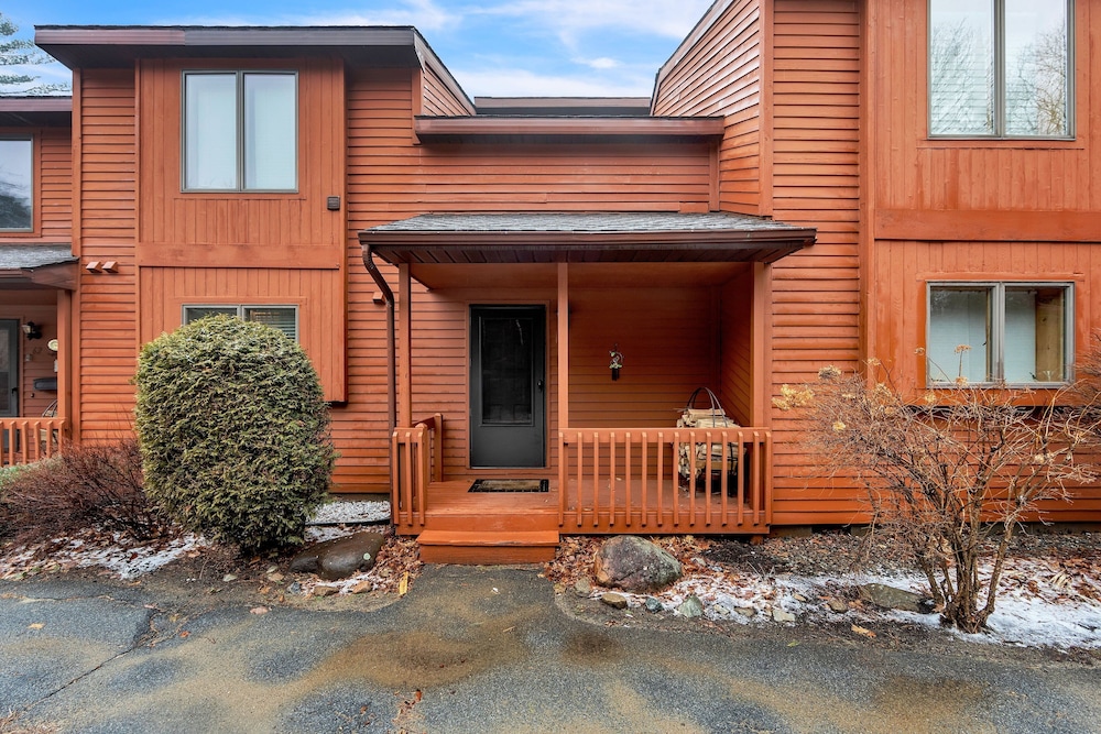 Santanoni 60h - Renovated Townhome With Privacy 2 Bedroom Townhouse By The Summit At Gore Mountain - Adirondack Mountains
