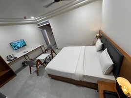 Quarto Duplo Superior | Secretária, secretária adequada para computadores portáteis