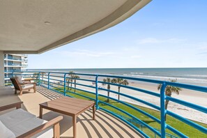 Apartamento em Condomínio Fechado, várias camas (Ebb Tide 301) | Terrenos do alojamento