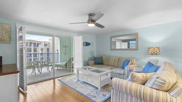 Condo, várias camas (Oceanwalk 1-502) | Área de estar