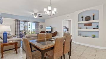 Condo, várias camas (Oceanwalk 13-403) | Área de estar