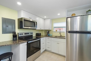 Casa, 1 cama queen-size e sofá-cama (Island Paradise 6) | Cozinha privada
