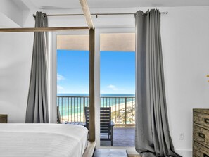 Apartamento em Condomínio Fechado, várias camas (Calypso 3-2112) | 3 quartos 
