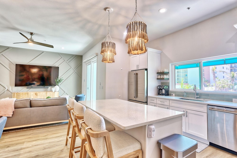 Azul Townhomes C1 - Sol Retreat - St. Pete Beach, FL