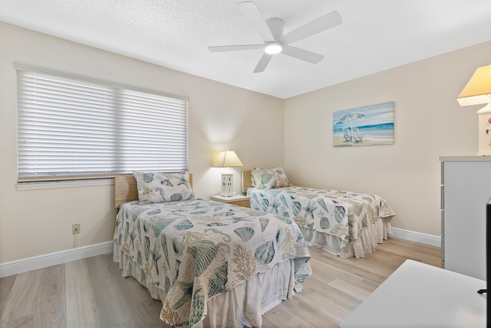 Sea Mist Getaway - New Smyrna Beach, FL