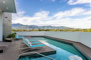 Piscina exterior sazonal 