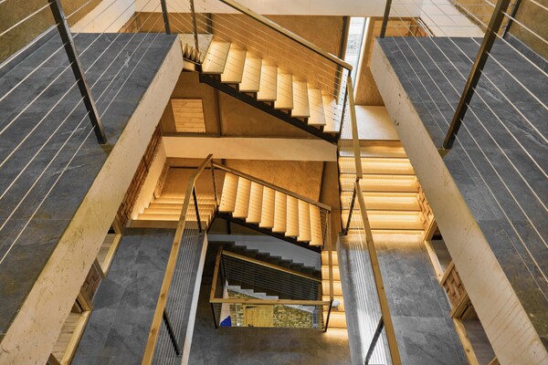 Pristine Hotel - Bishkek