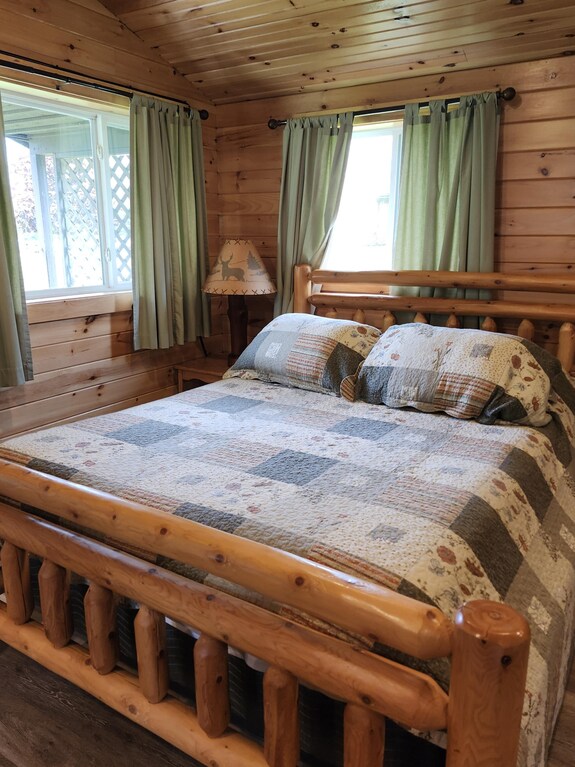 Cozy Sugar Pine Cottage - Pennsylvania