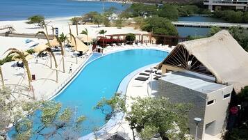 Apartamento | Piscina | 5 piscinas externas