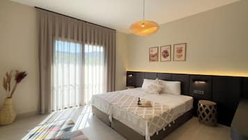 Quarto casal ou duplo, vista para o jardim | Frigobar, cofres nos quartos, espaço de trabalho para notebook