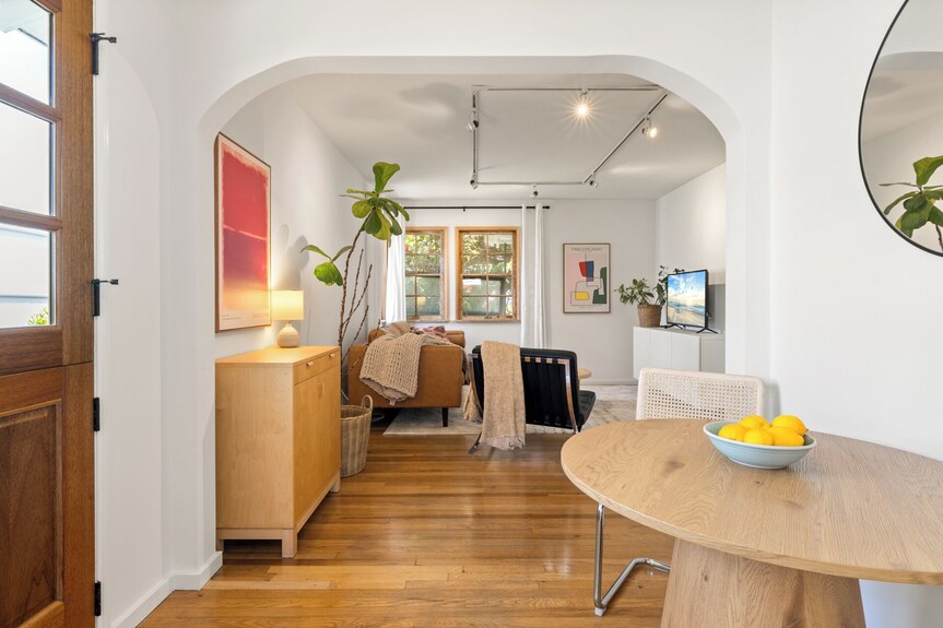 Modern Westchester 1br/1ba Duplex With Private Patio & W/d - Manhattan Beach, CA