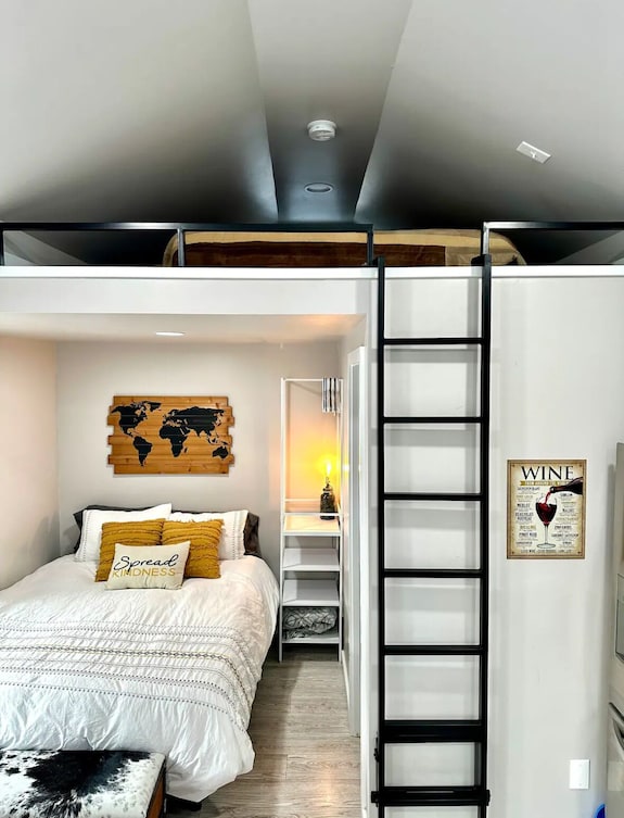 Stand-alone Cottage W Fenced Patio & Yard Oasis In The Vibrant Denver Highlands - Denver, CO