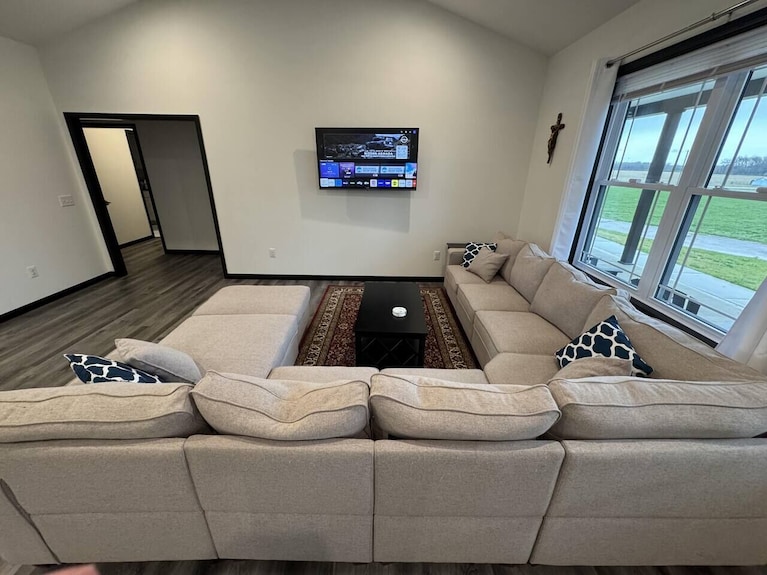 Country Cornerstone Retreat, Pool | Game Room | Theater | Hot Tub | Massage - Lynchburg, OH