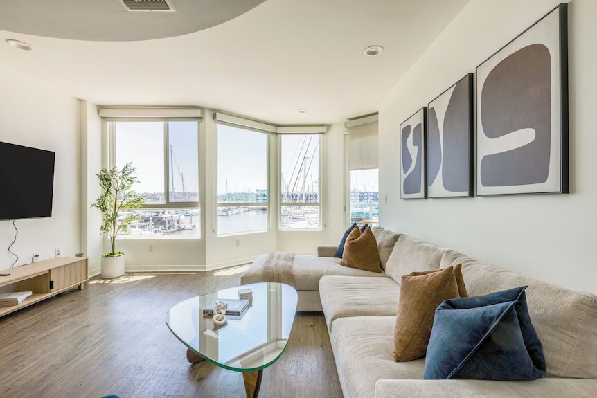 Coral Marina' Waterfront Haven Full Marina View Walk To Beach Pool Jacuzzi Sauna - Manhattan Beach, CA